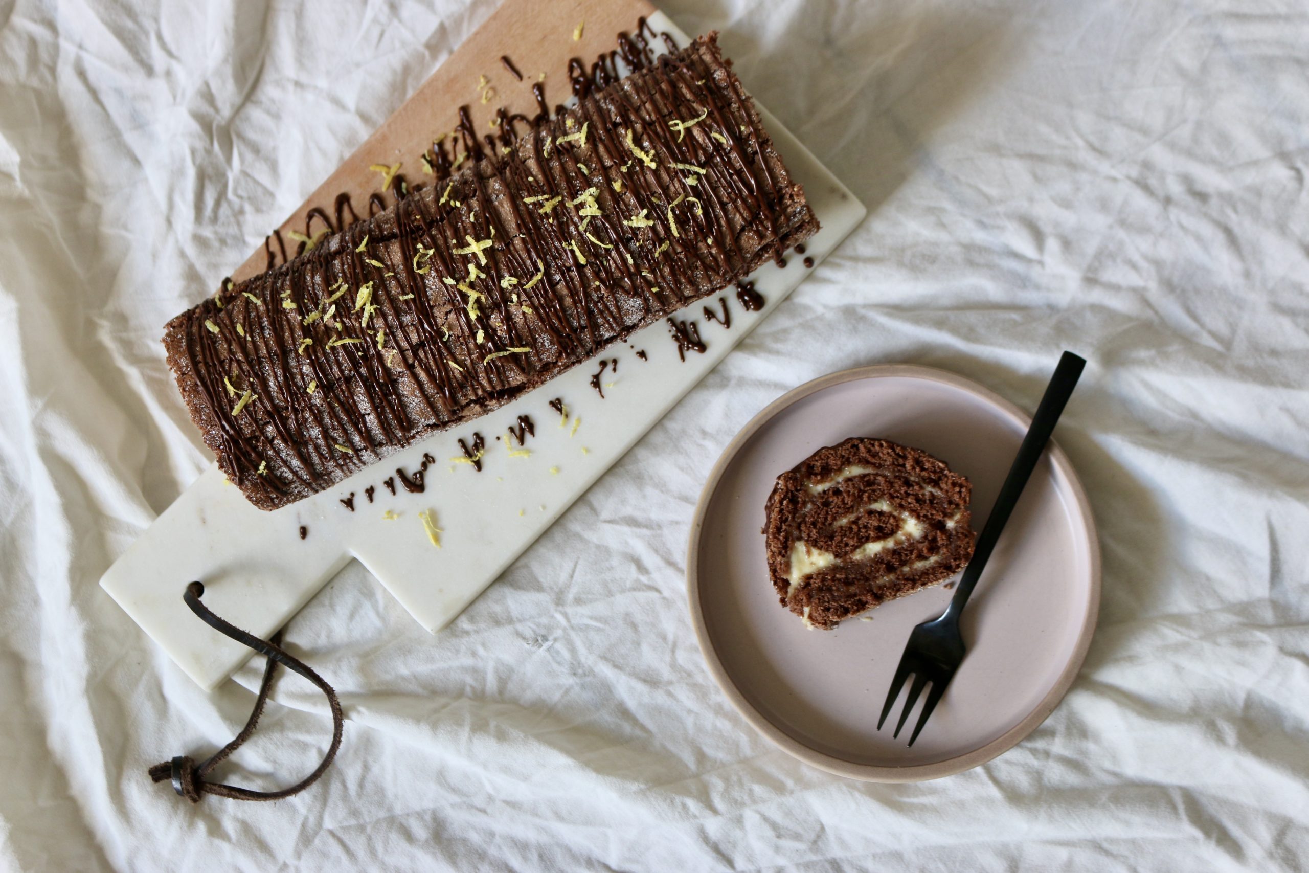 roulade med vaniljecreme og lemoncurd | Bellas Bagerier